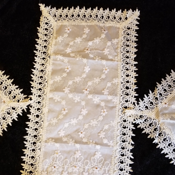 Dining | Dining Room And Guest Room Linens | Poshmark